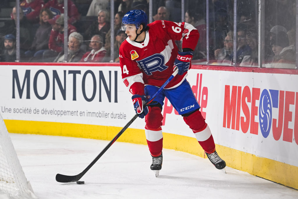 Logan Mailloux vante David Reinbacher « Il va devenir un joueur ...