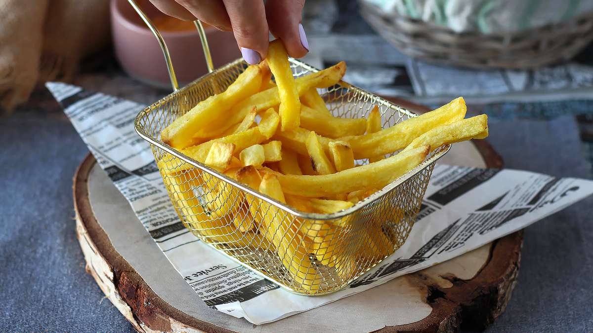 Den ultimata guiden till att tillaga fryst mat i en fritös utan att ...