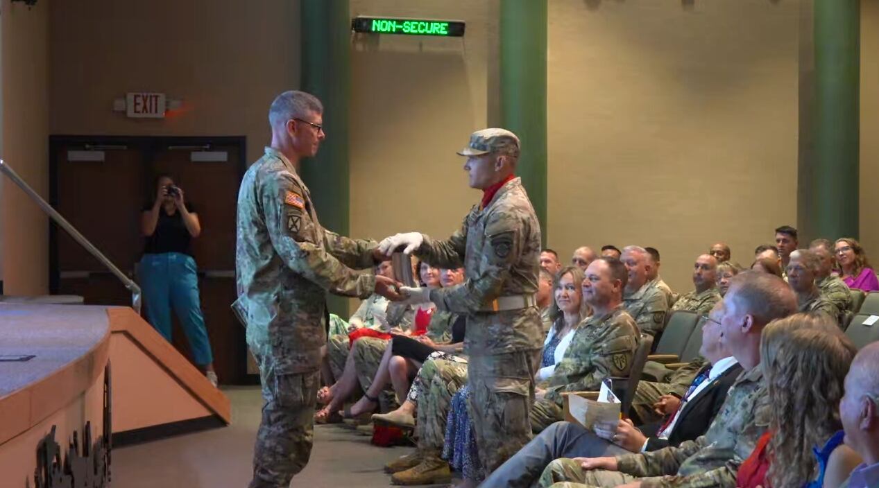 Farewell and welcome ceremony for installation’s Chief of Staff kicks ...