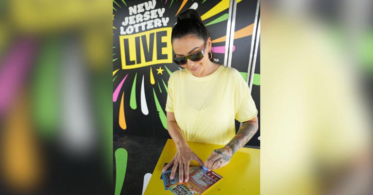 Jenni 'JWoww' Farley Is 'All in' on Continuing to Film 'Jersey Shore ...