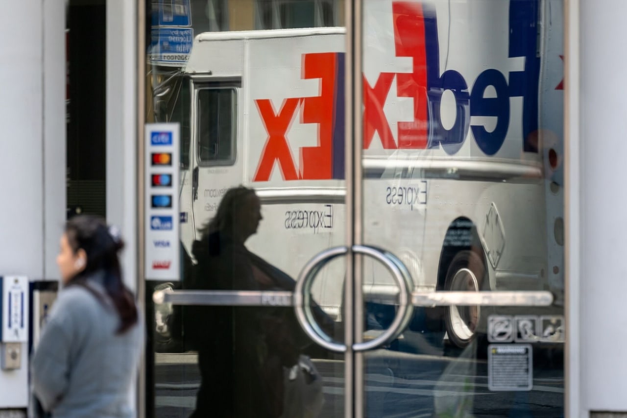 Breaking: FedEx fires VP for fraudulent performance metrics | Tech ...