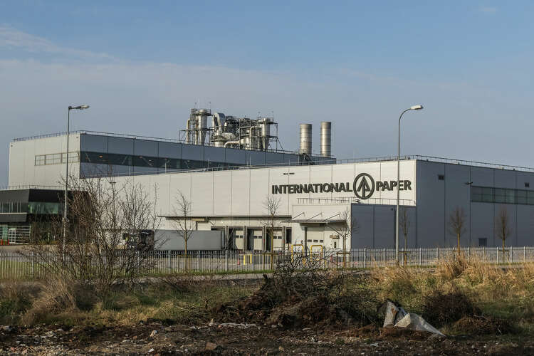 As International Paper slashes job, its Houston-area employees can ...