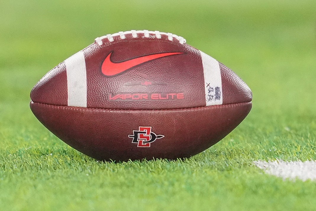 Complete results of the just-released Week 8 AP Top 25 college football ...