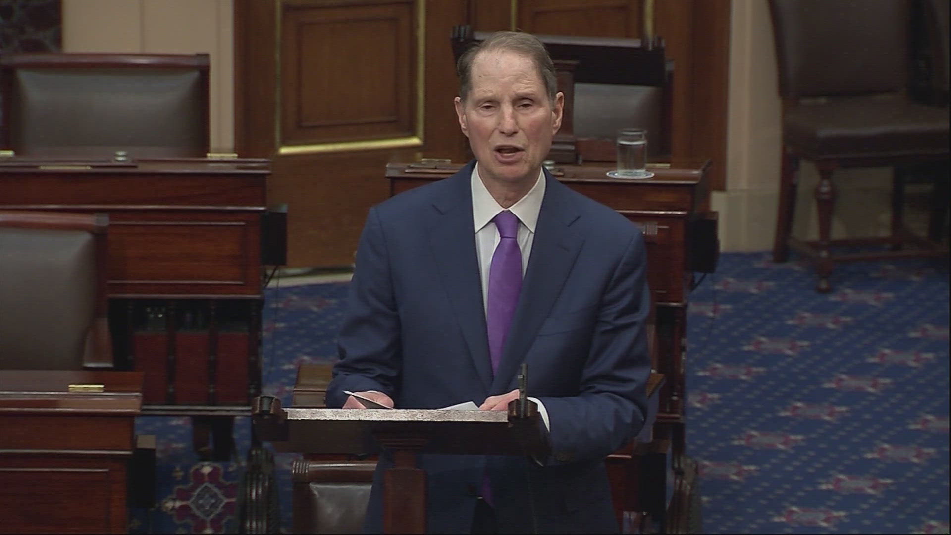 Sen. Wyden calls on Trump administration to investigate Epstein ...