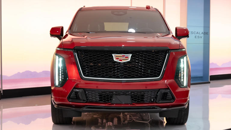 2025 Cadillac Escalade First Look: Yo Dawg, We Heard You Like Screens ...