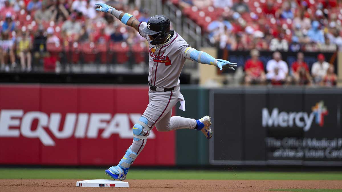 Braves make a splash, sign top MLB Draft pick