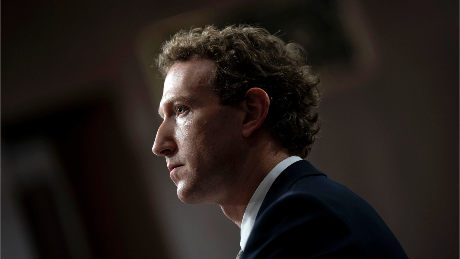Zuckerberg Settles Shareholder Lawsuit Over Facebook Privacy Scandals
