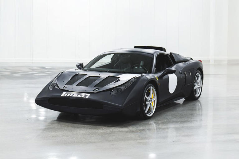 À vendre, Ferrari moche, dont on ne peut rien faire