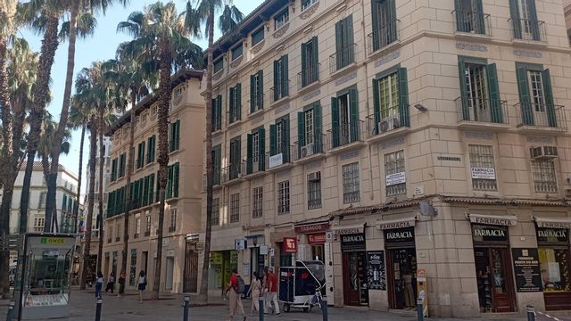 El pasaje de los Larios y del librero más ‘puntero’