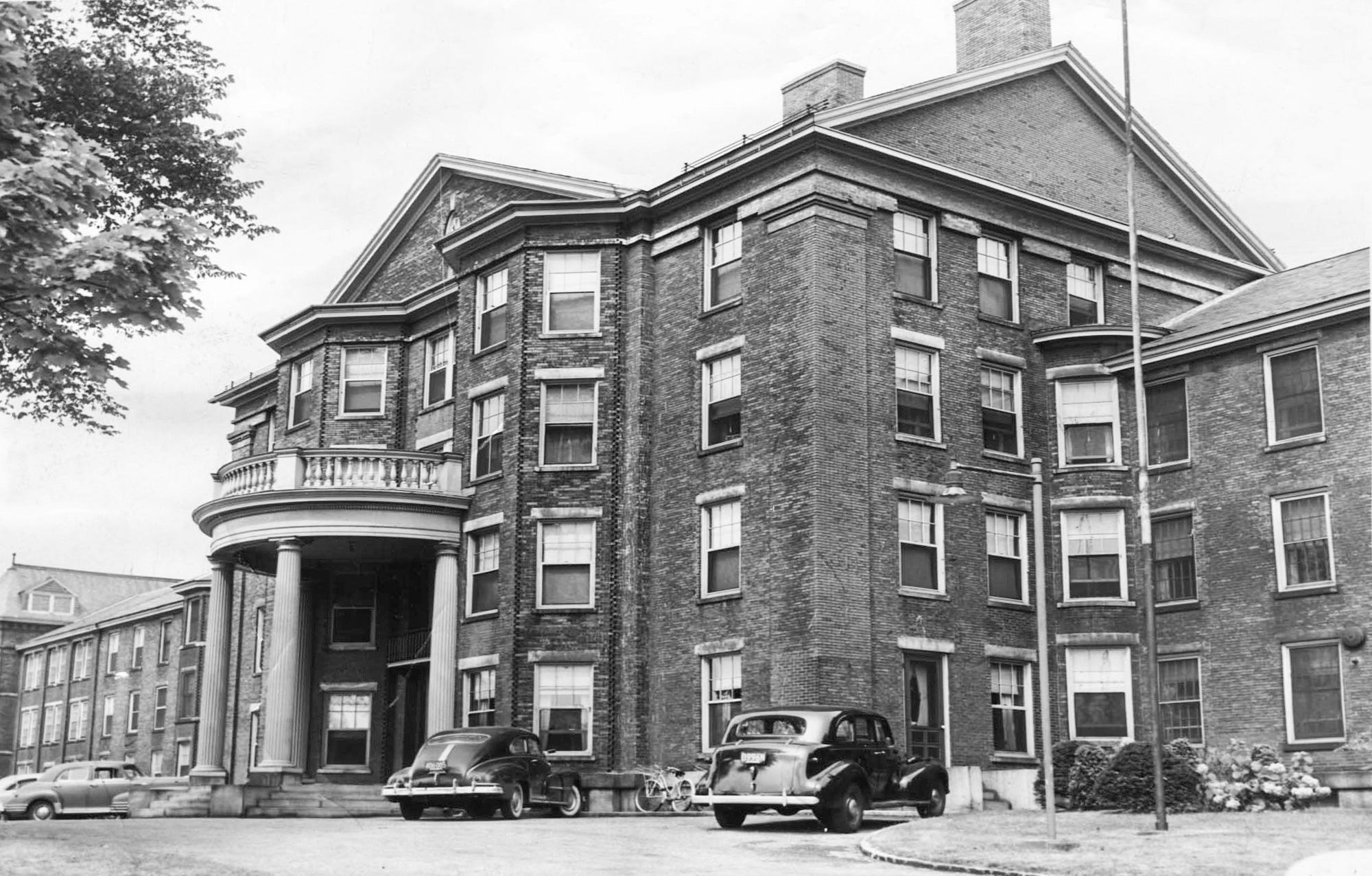 Why's it called that? Asylum Street, a dead end to the original ...