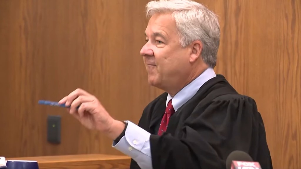 Ohio teacher Hannah Freeman sobs as she’s sentenced for stalking ex ...