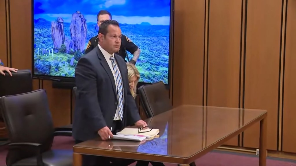 Ohio teacher Hannah Freeman sobs as she’s sentenced for stalking ex ...