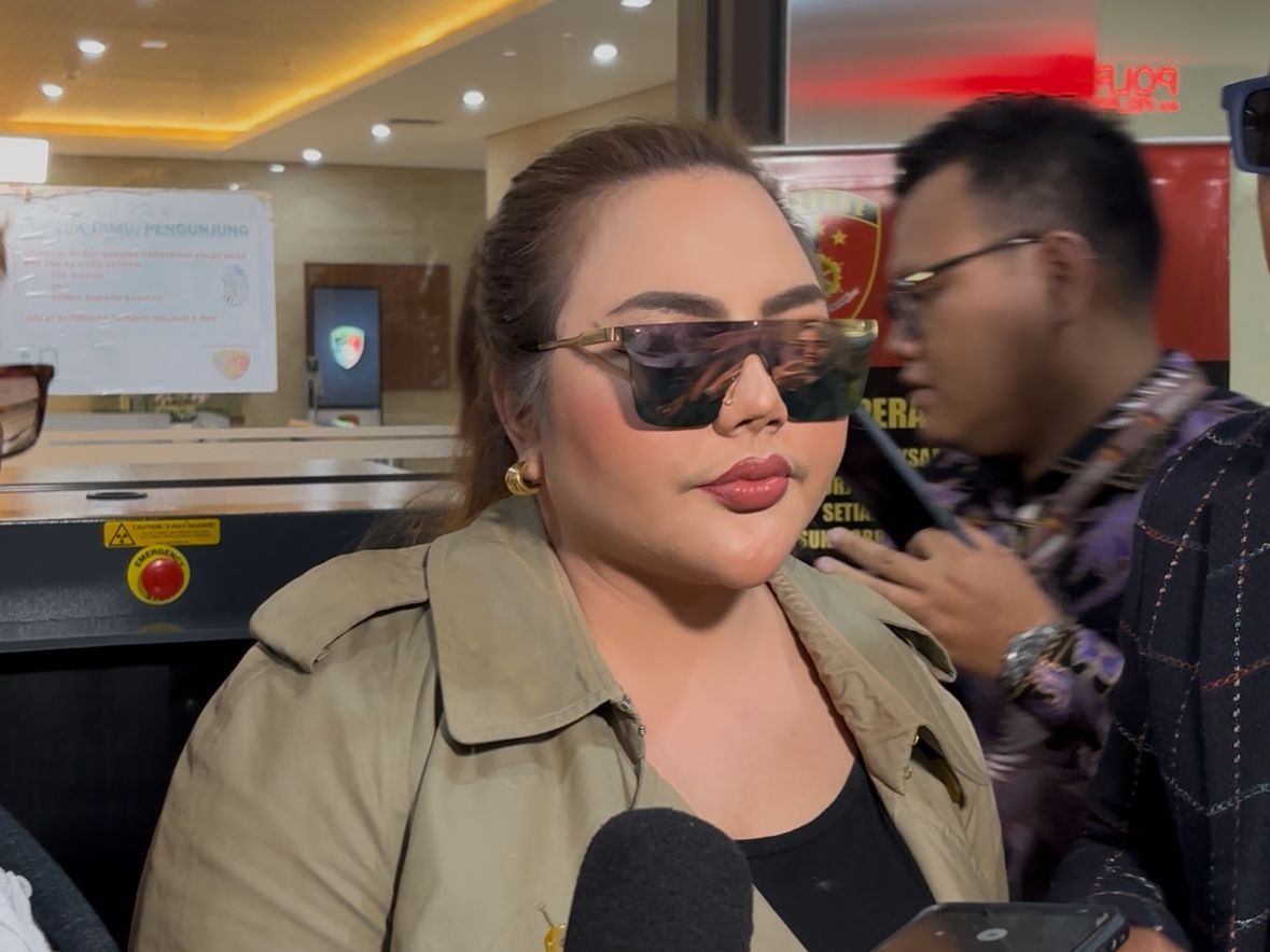 Lisa Mariana Ditalak Suami Lewat Telepon, Legowo Sandang Status Janda Muda