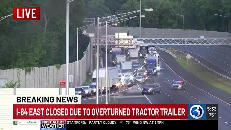 Tractor trailer crash causes delays on I-84 east in West Hartford