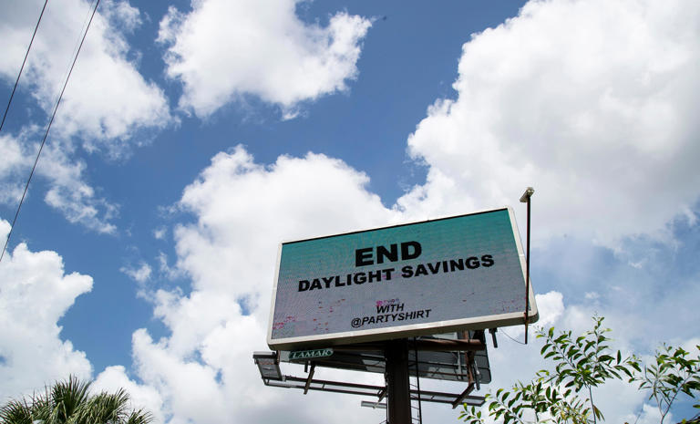 It's time to 'fall back'. Here's when daylight saving time ends 2025