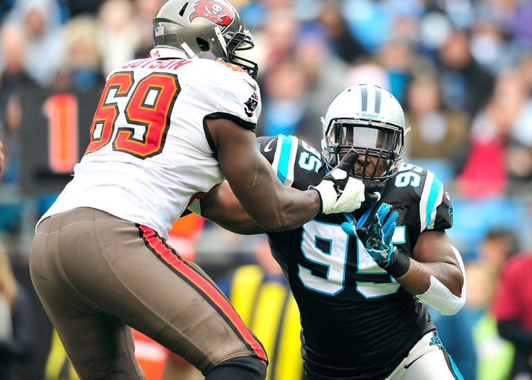 Buccaneers Quarter Century Team: Offensive Line