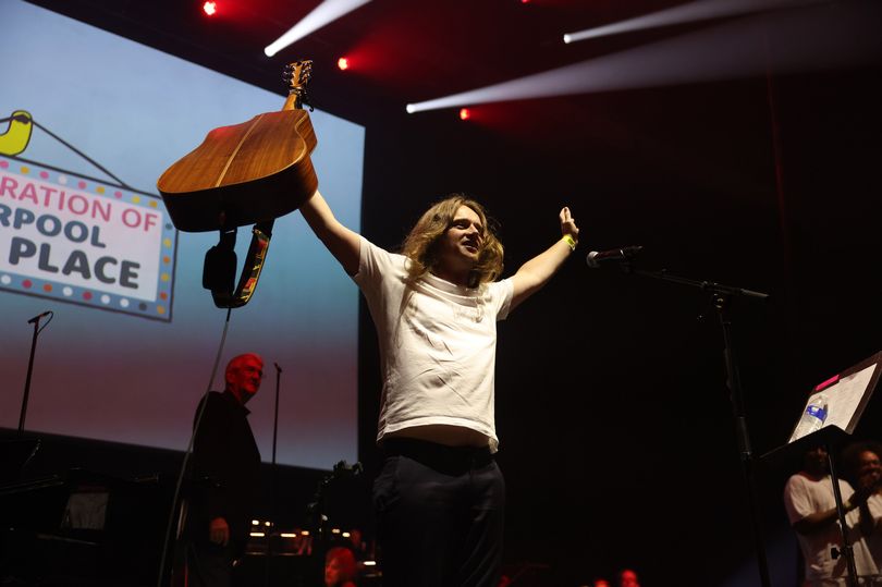 Liverpool crowd wowed as special guest arrives at last minute to bring ...