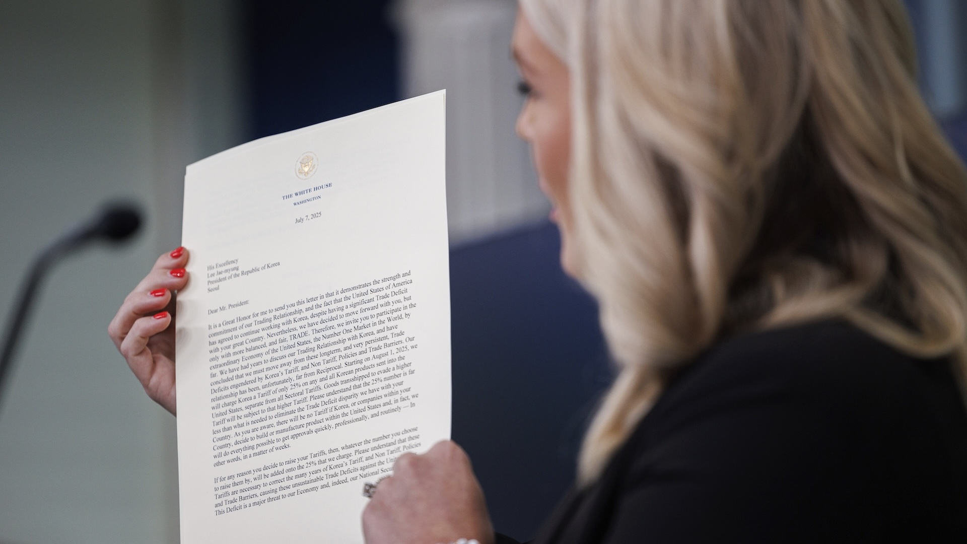 Trump's Tariff ‘Letter Diplomacy' Is a Sign of Desperation