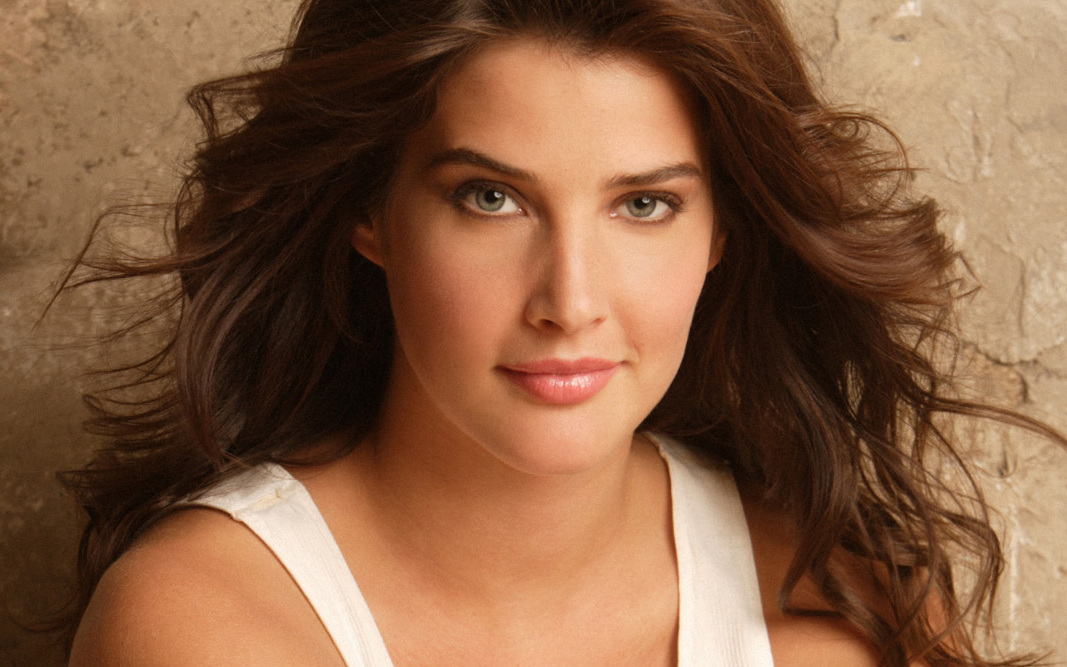 After Robin, Cobie Smulders finds serenity