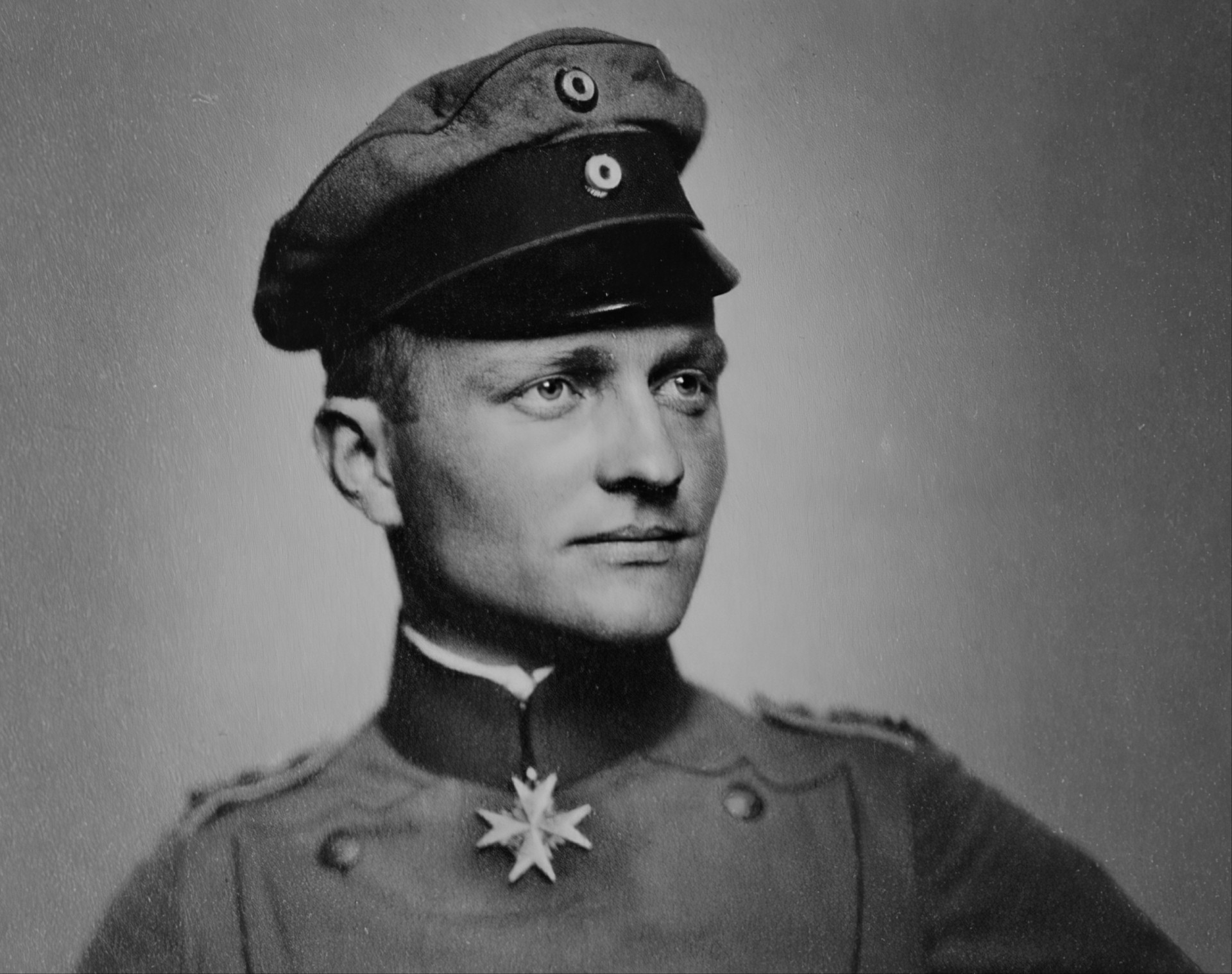 Who shot down the legendary flying ace Red Baron?