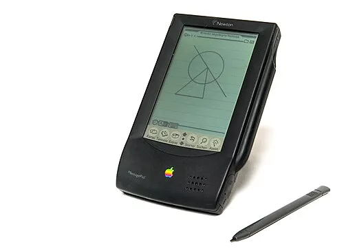 14 Retro Tech Devices from the ’90s Now Only in Collections