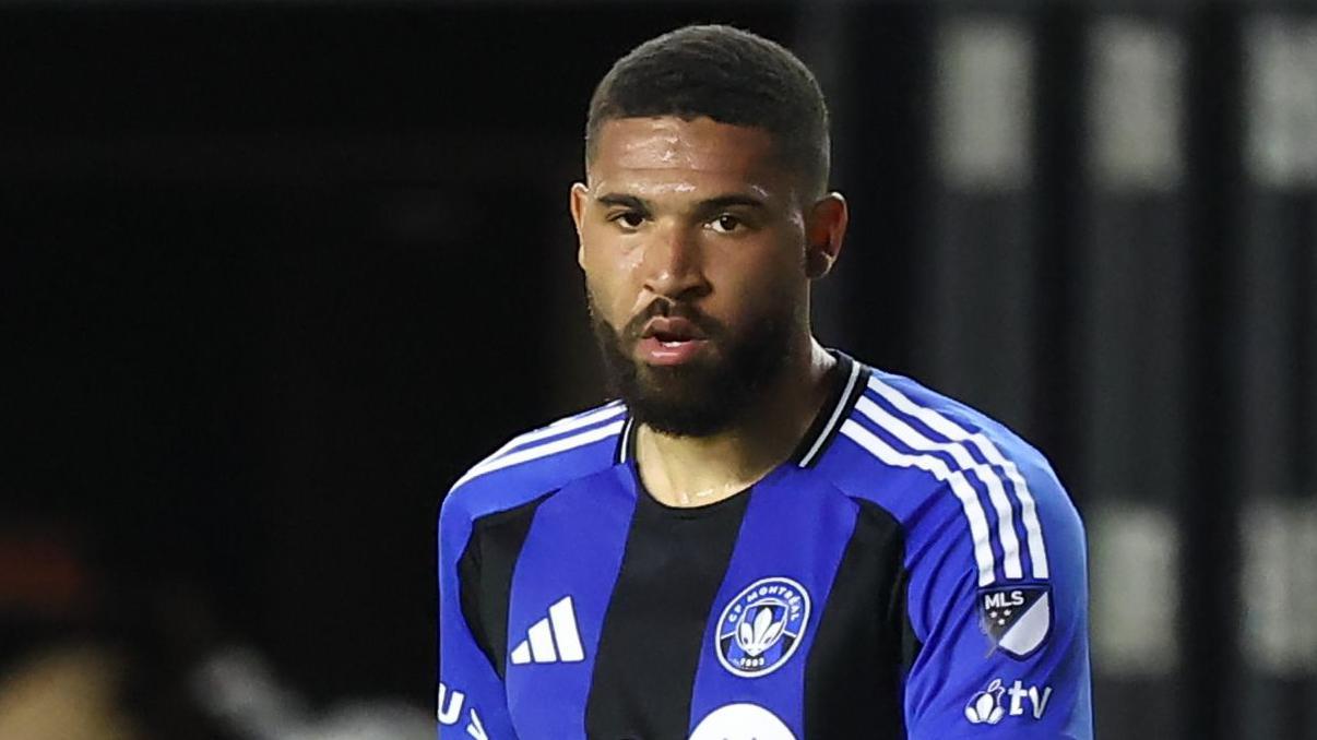 West Brom sign US international defender Campbell