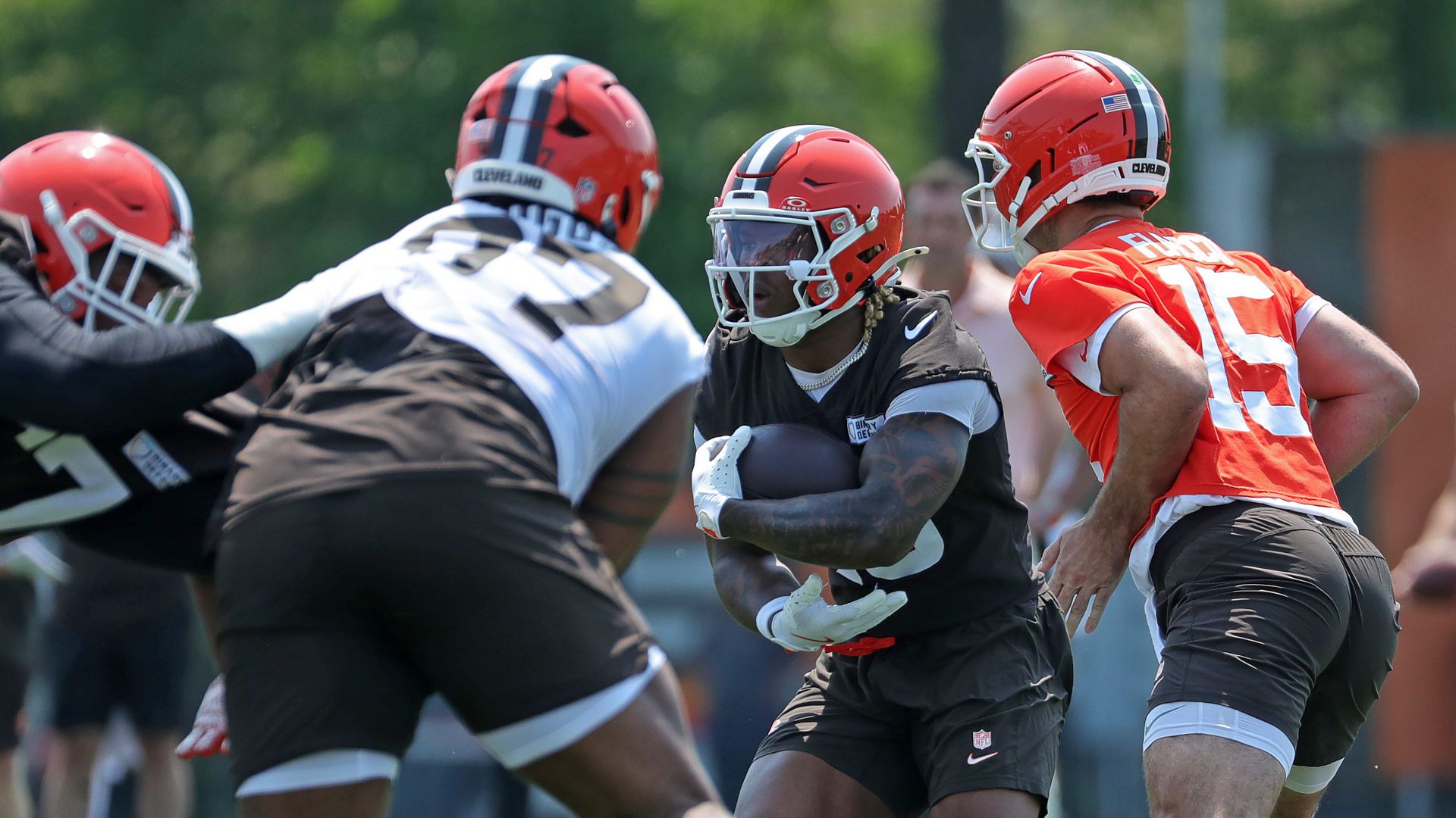 NFL draft rookie holdout chances: Browns in difficult position but up ...