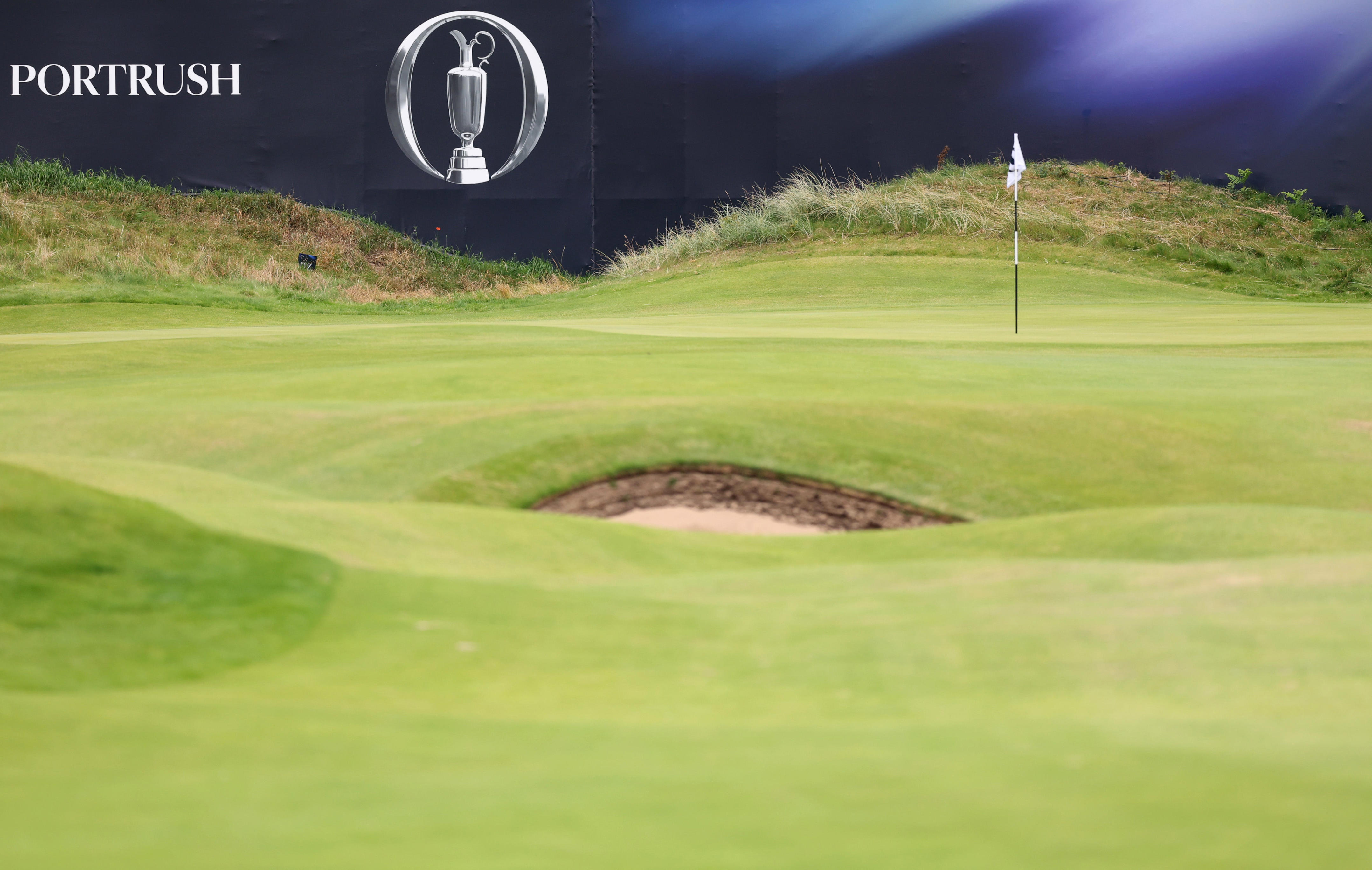How does the British Open prize money compare to the other three majors ...
