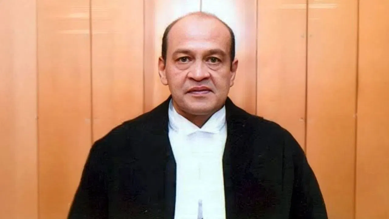 Justice Yashwant Verma Challenges SC Probe and Impeachment Move in ...