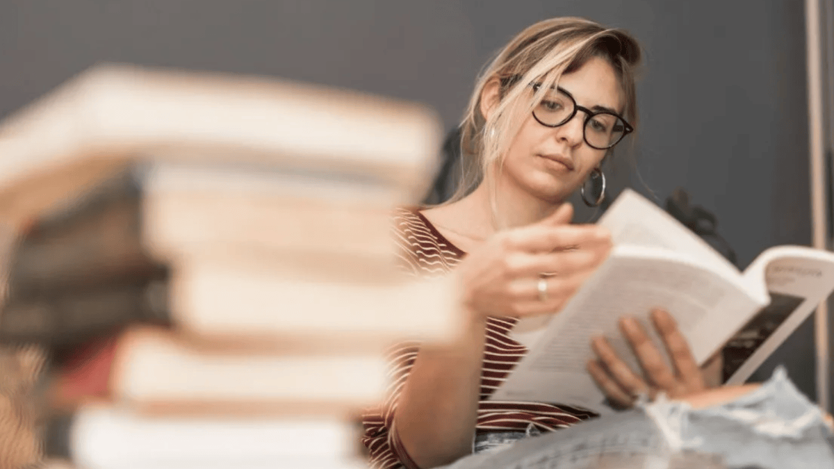 Speaking Smarter: 10 Phrases Intelligent People Rarely Use (And Why You ...