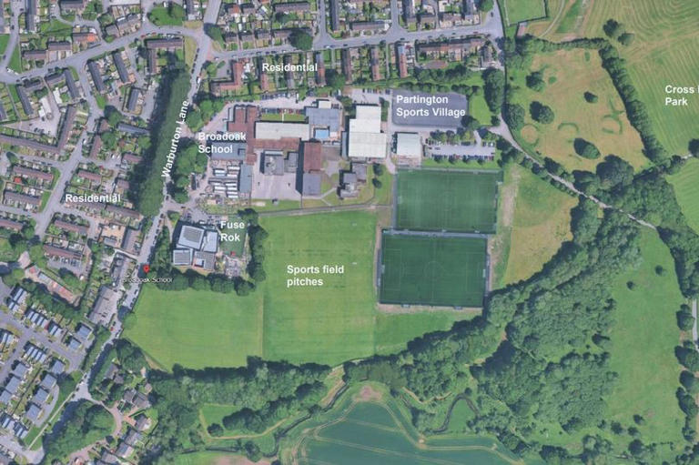 Secondary school bidding to extend to create 300 extra pupil places