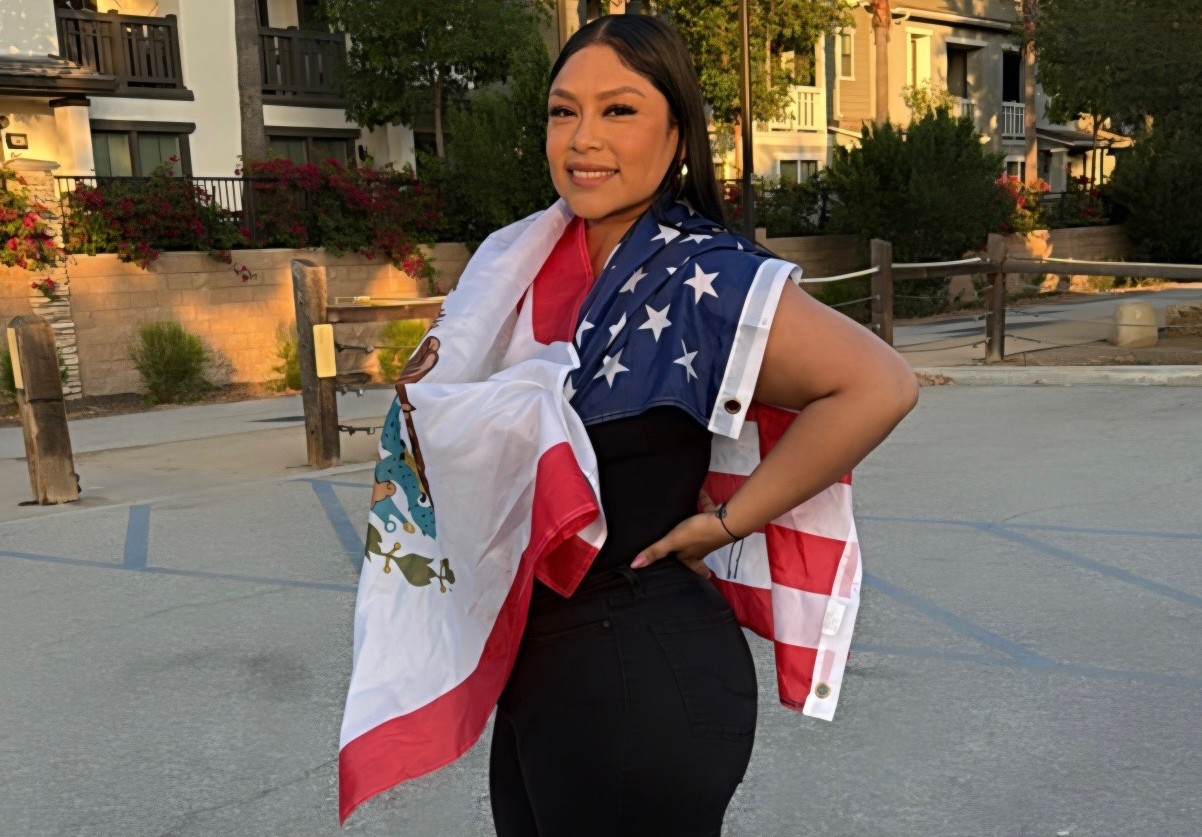 Meet the woman spending her free time chasing ICE vehicles