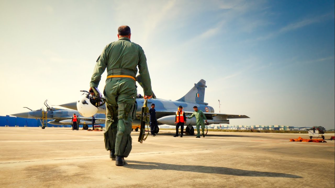 Watch the Indian Air Force in a powerful tribute