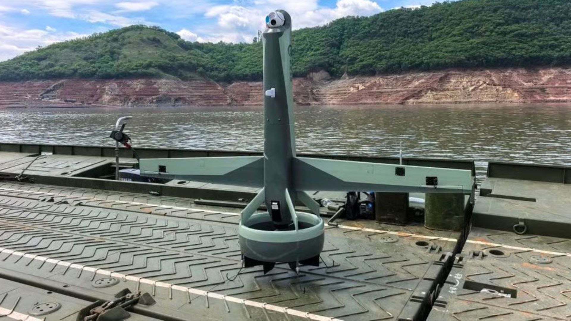 China copies alien ship-style US spy drone design that launches like rocket