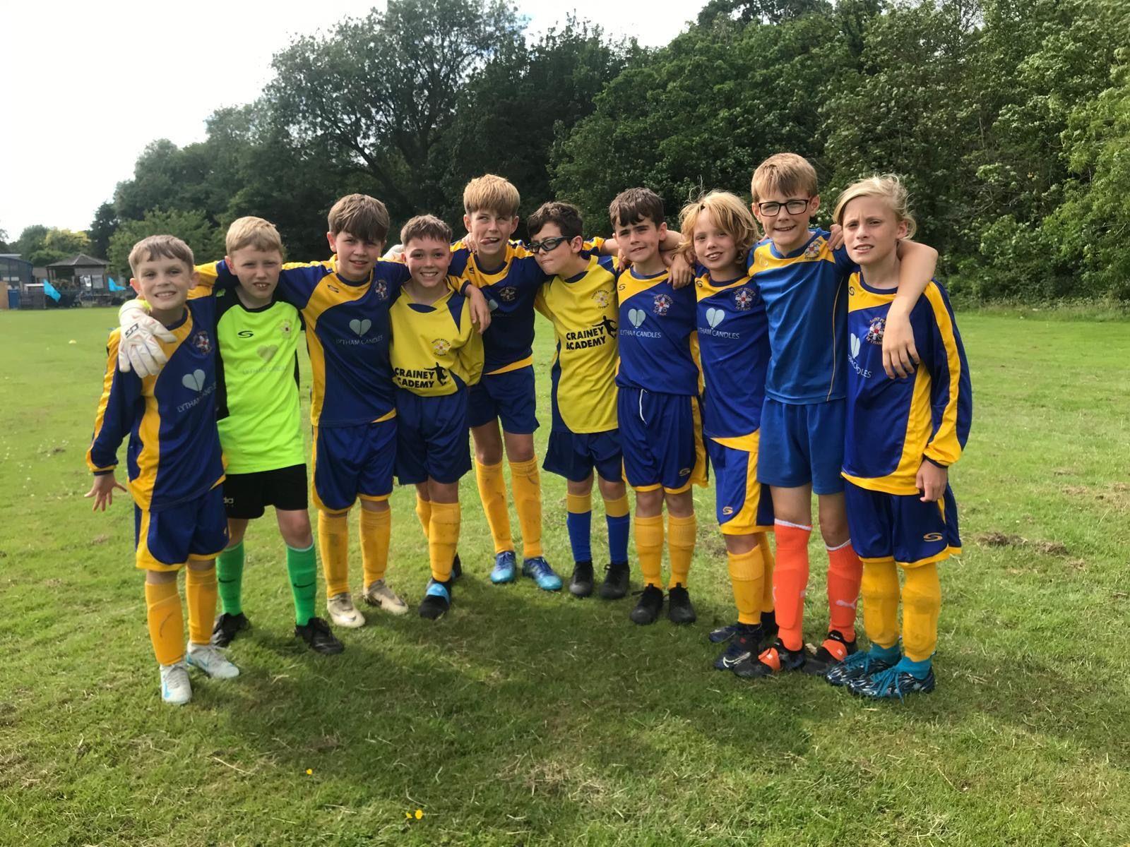 Lytham’s St Peter’s Catholic Primary School showed their love for coach ...