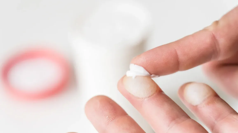 Toothpaste on a burn: Should toothpaste be applied on a burn? The ...