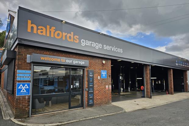 Halfords celebrates milestone with revamped Lancashire garage