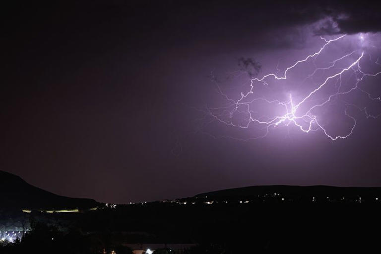 Hour by hour weather forecast as thunderstorms set to hit Teesside