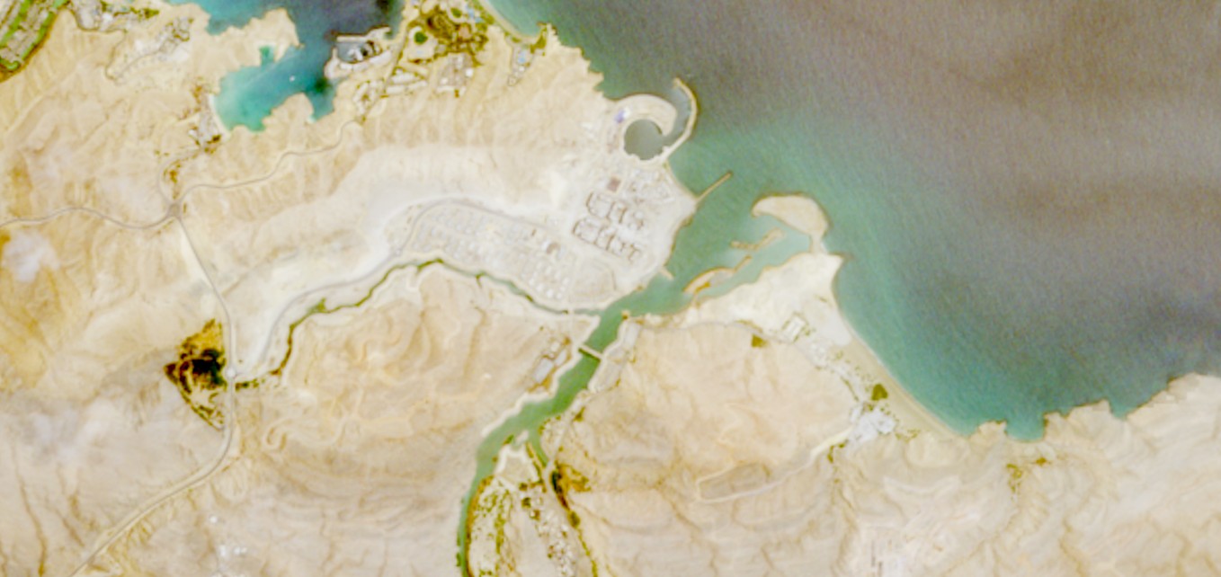 Satellite images show new Trump resort emerge