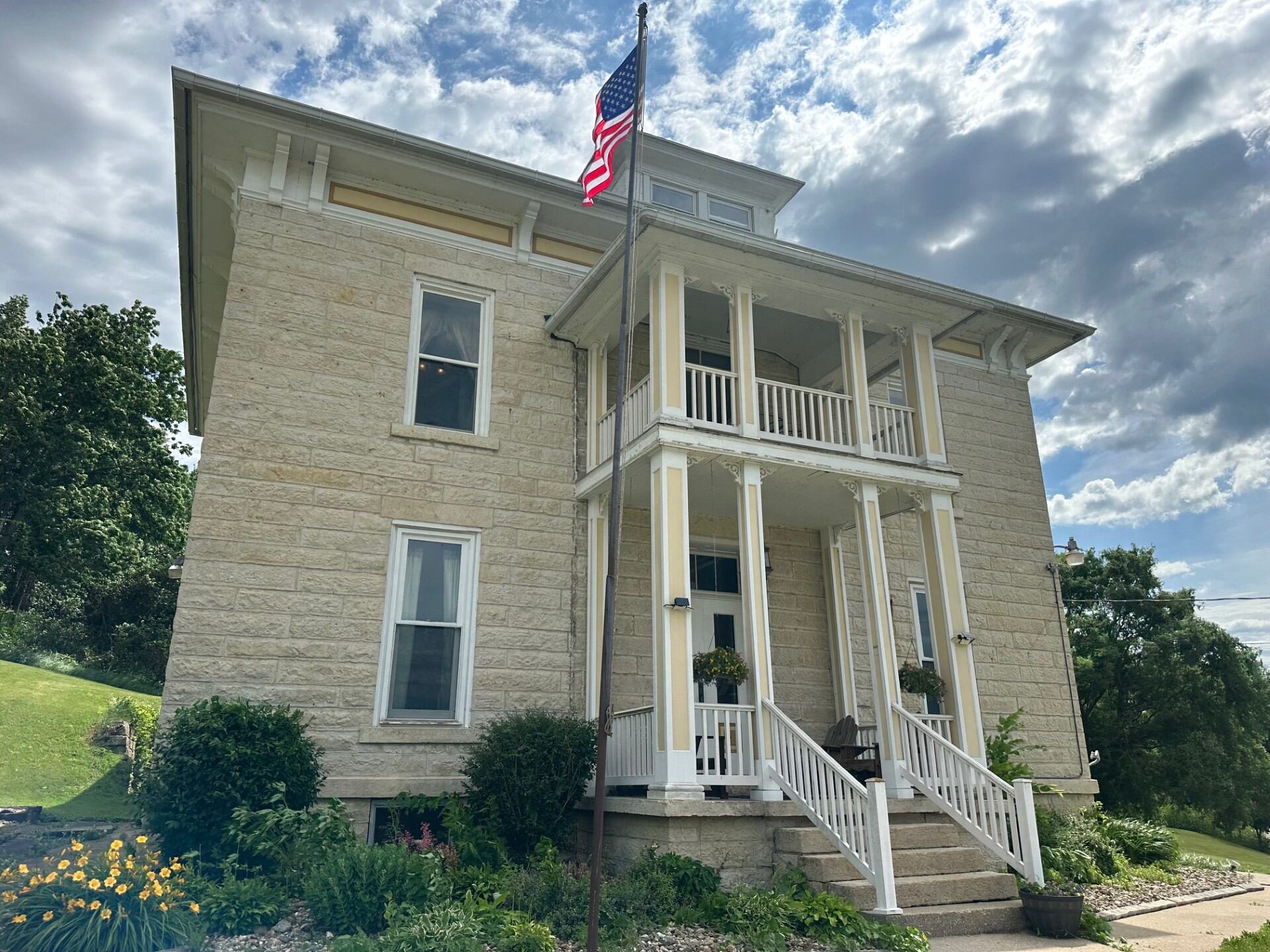 Elkader Jailhouse Inn offers unique place to stay in town’s former jail