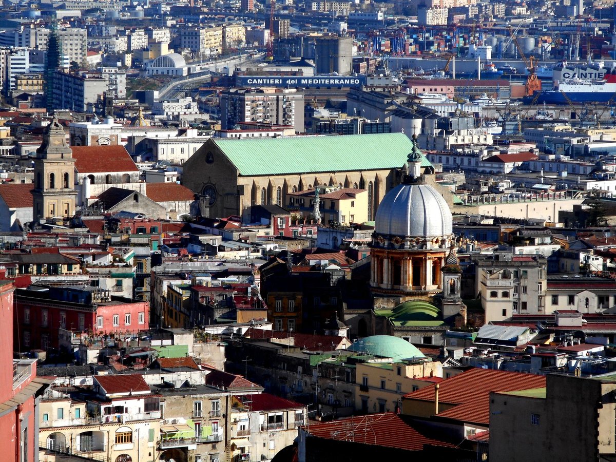 Powerful earthquake hits Naples as terrified residents flee into streets