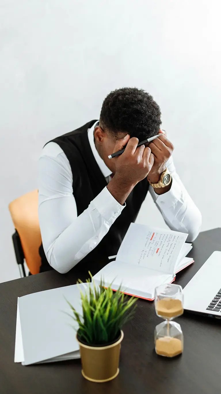 4 red flags that mark a toxic workplace culture