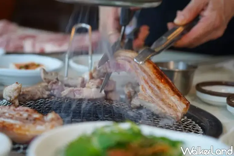 濟州島黑豬肉燒烤必吃！Neulbom Heukdwaeji 30年濟州燒烤老字號，當地人也推薦。