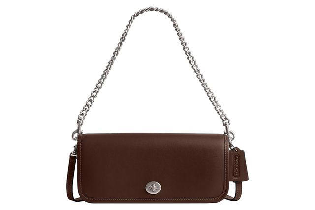 Amazon Shoppers Carry This ‘Very Spacious’ Coach Tote Bag for Traveling ...