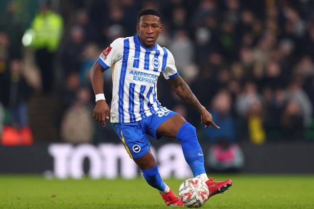 لا جازيتا ديلو سبورت: ميلان يستعد لضم ظهير برايتون