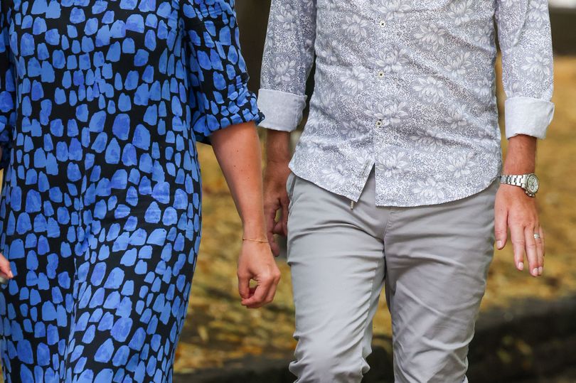 Cricket legend David 'Syd' Lawrence given incredible send-off - 'he'll ...