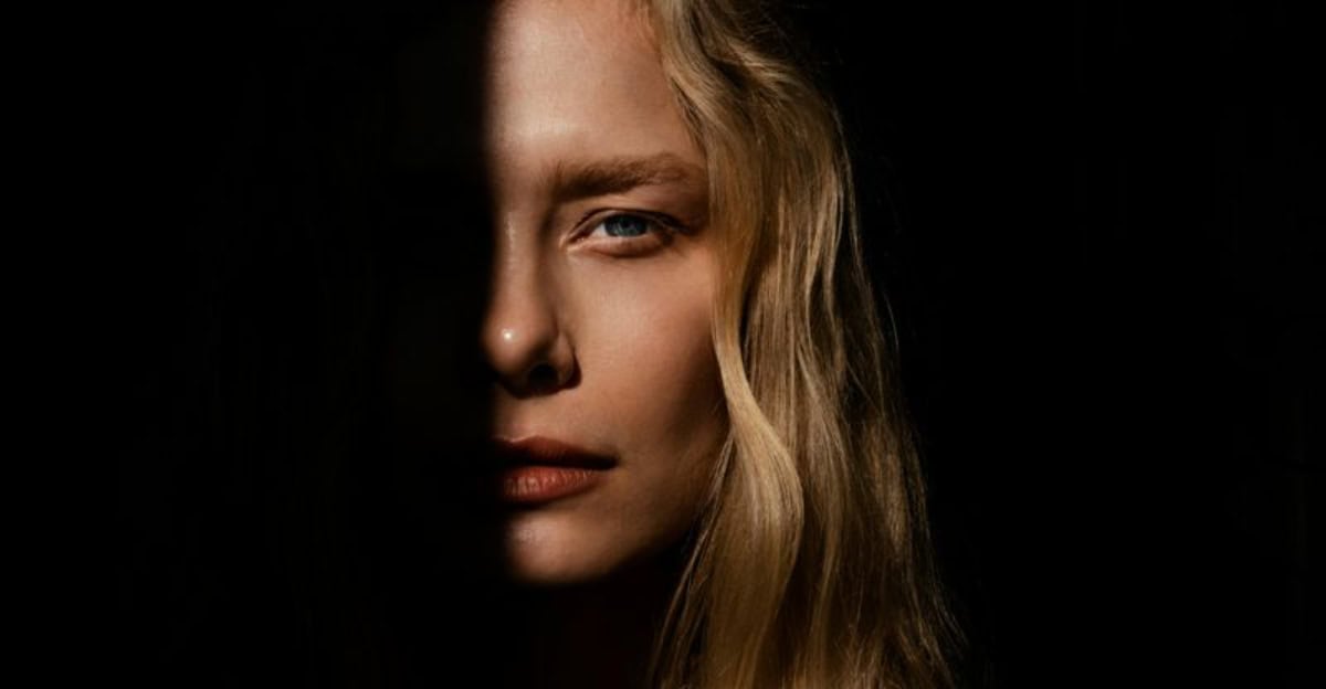 10 Quiet Signs of a Woman Who Has Been Through a Lot In Life