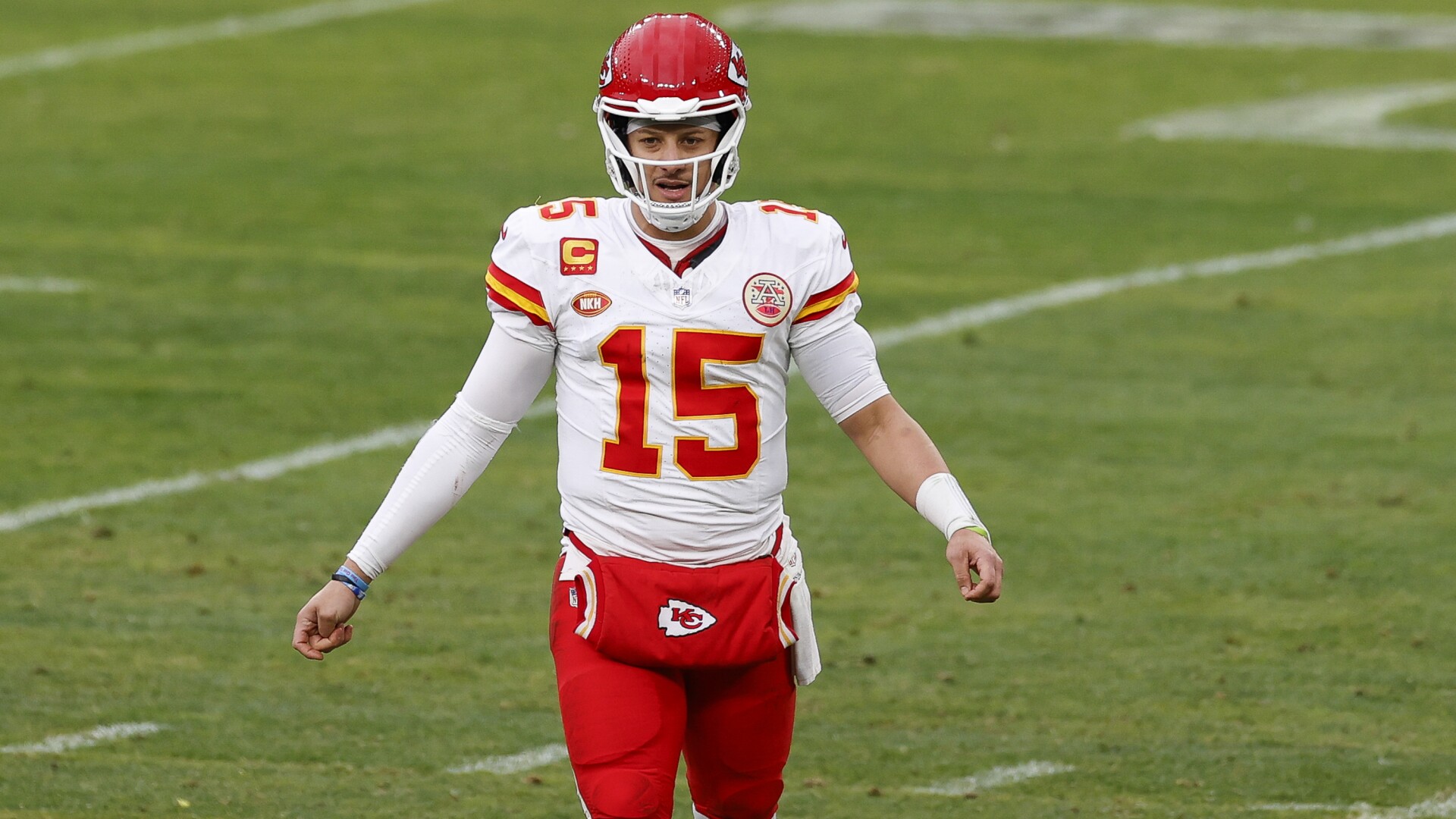 Patrick Mahomes focuses on taking care of his body as he closes in on ...