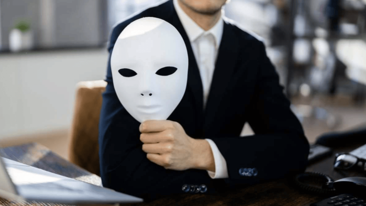 9 Phrases Truly Phony People Often Say (According to Psychology)