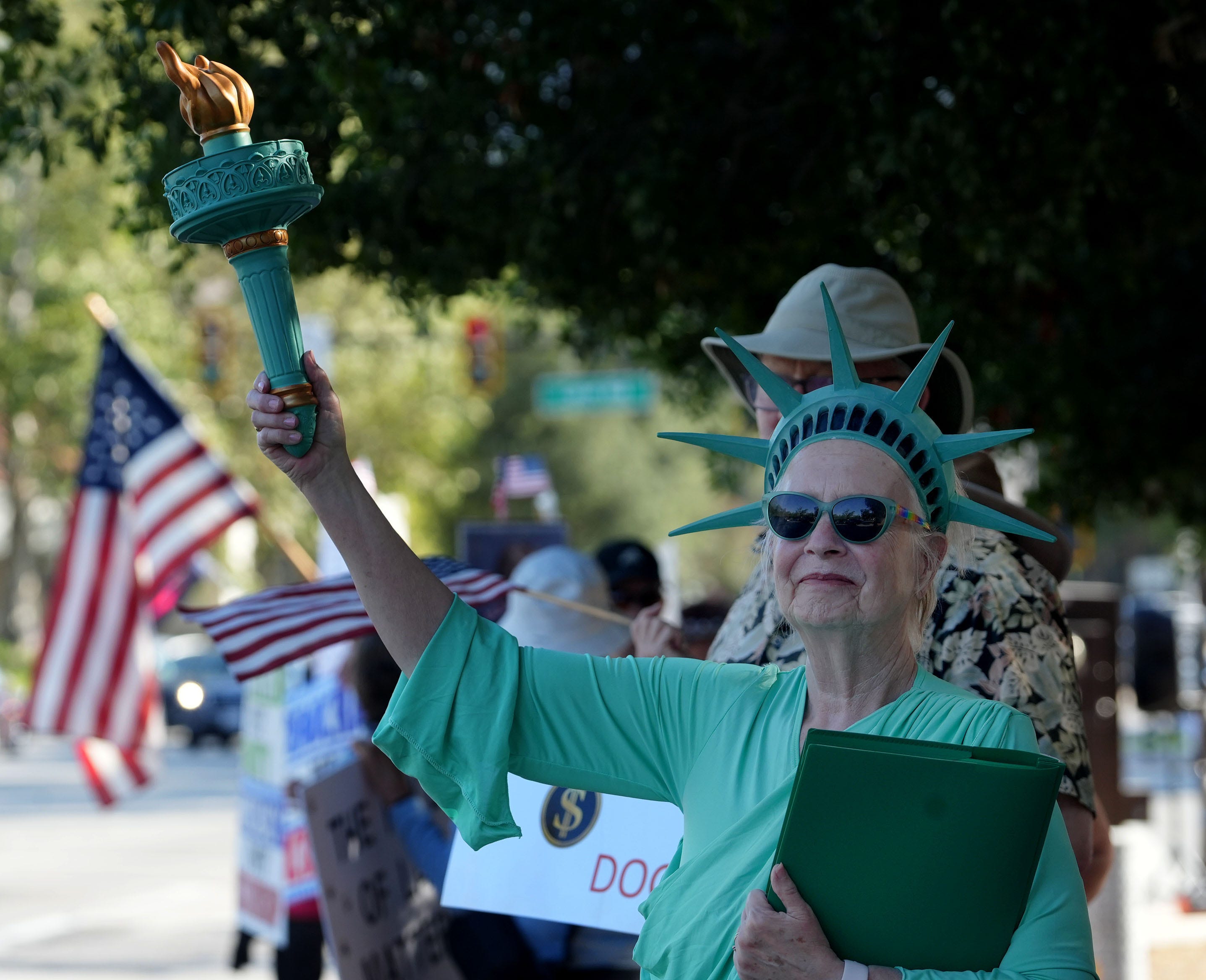 'We're losing our democracy:' Large crowds take to Ventura County ...
